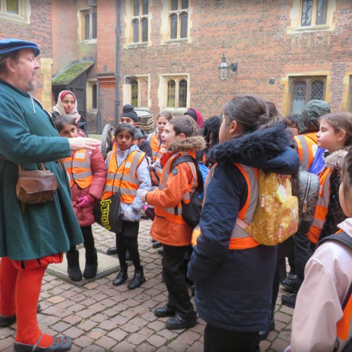 Hewens Primary - Trip to Hampton Court Palace