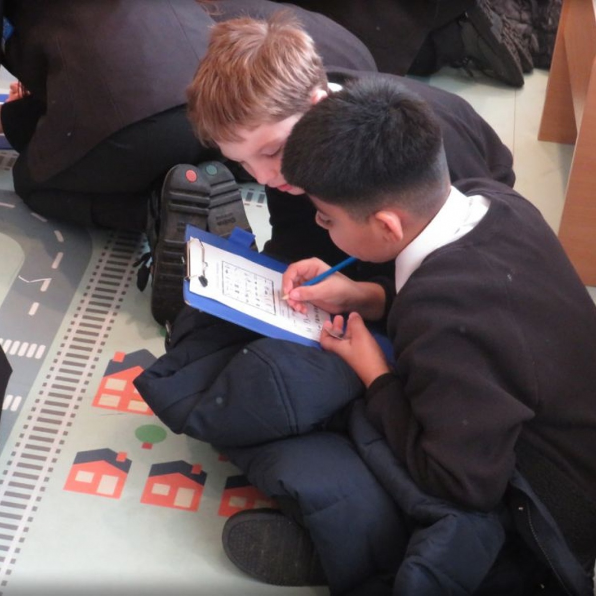 Hewens Primary - Our Local Library Visits